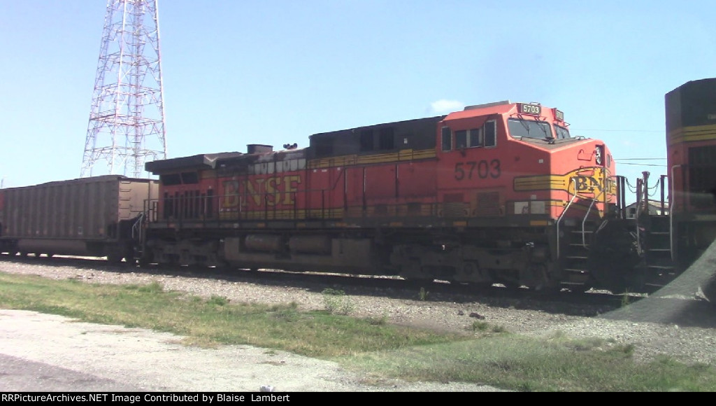BNSF 5703